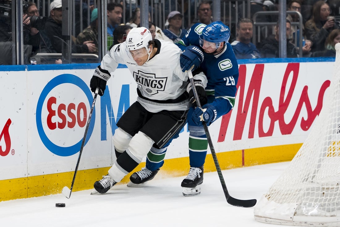 Kings blank Canucks, trim wild-card deficit to 1 point - Field Level ...