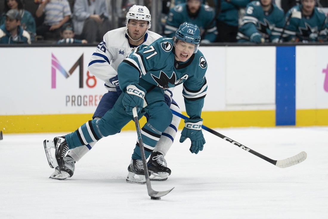 Sharks handle Leafs, remain in thick of wild-card race - Field Level ...